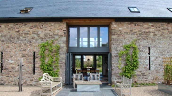 Barn Conversion Holidays in the UK | Country Cottages Online