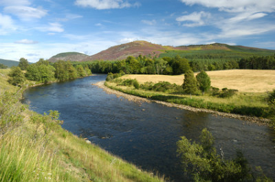 Visit Deeside in Scotland - a tourist guide and directory of self-catering