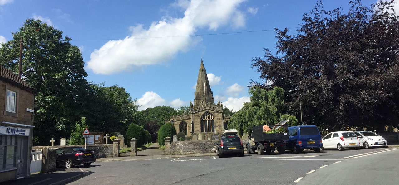 The village of Hope in Derbyshire plus Self-catering holiday cottages ...